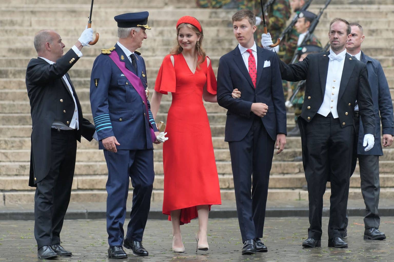 Echt wow! Elisabeth steelt de show in het rood - Royalty Online