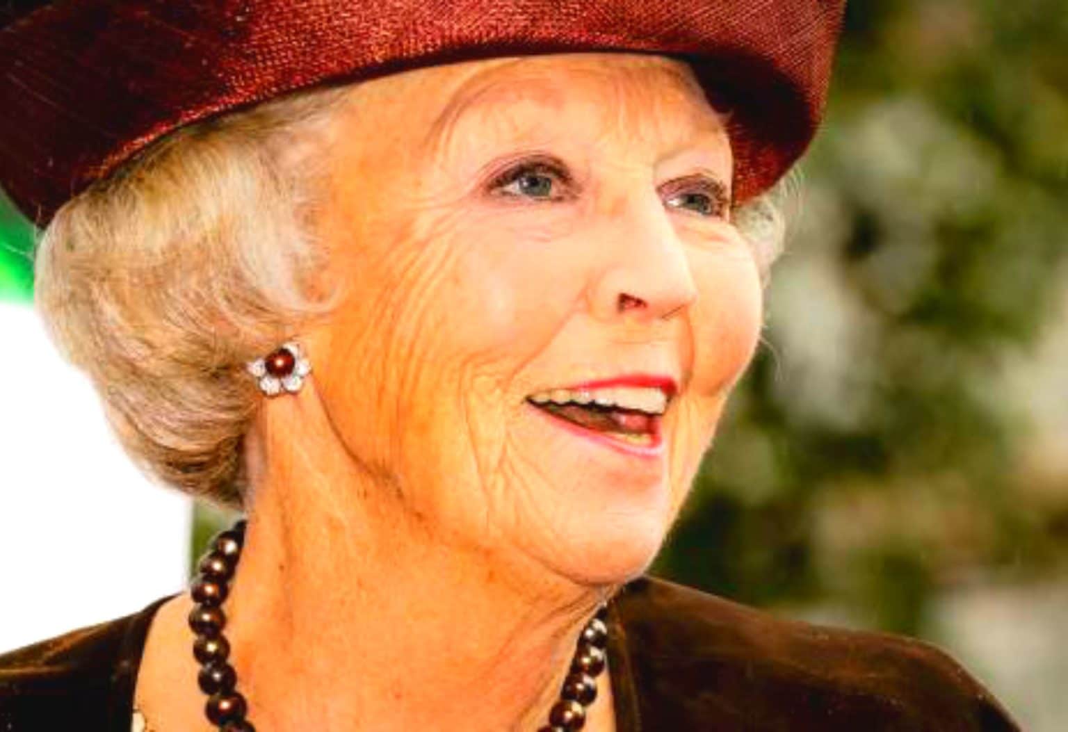 Hoe oud is prinses Beatrix?