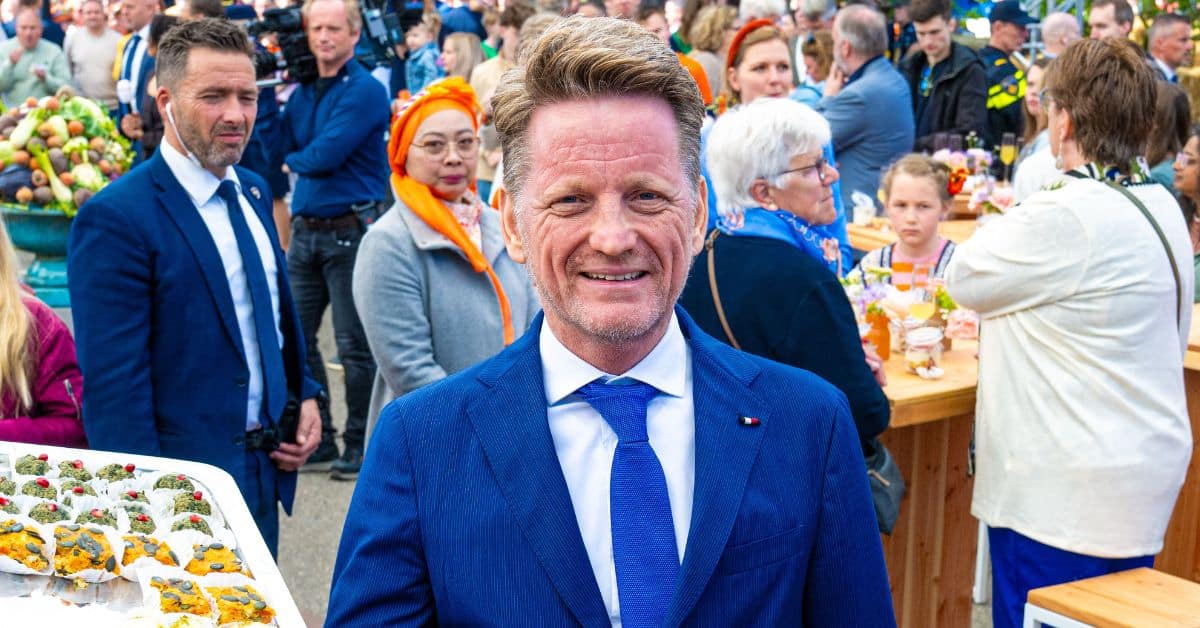 Prins Pieter-Christiaan helpt marechaussee tijdens NAVO-top